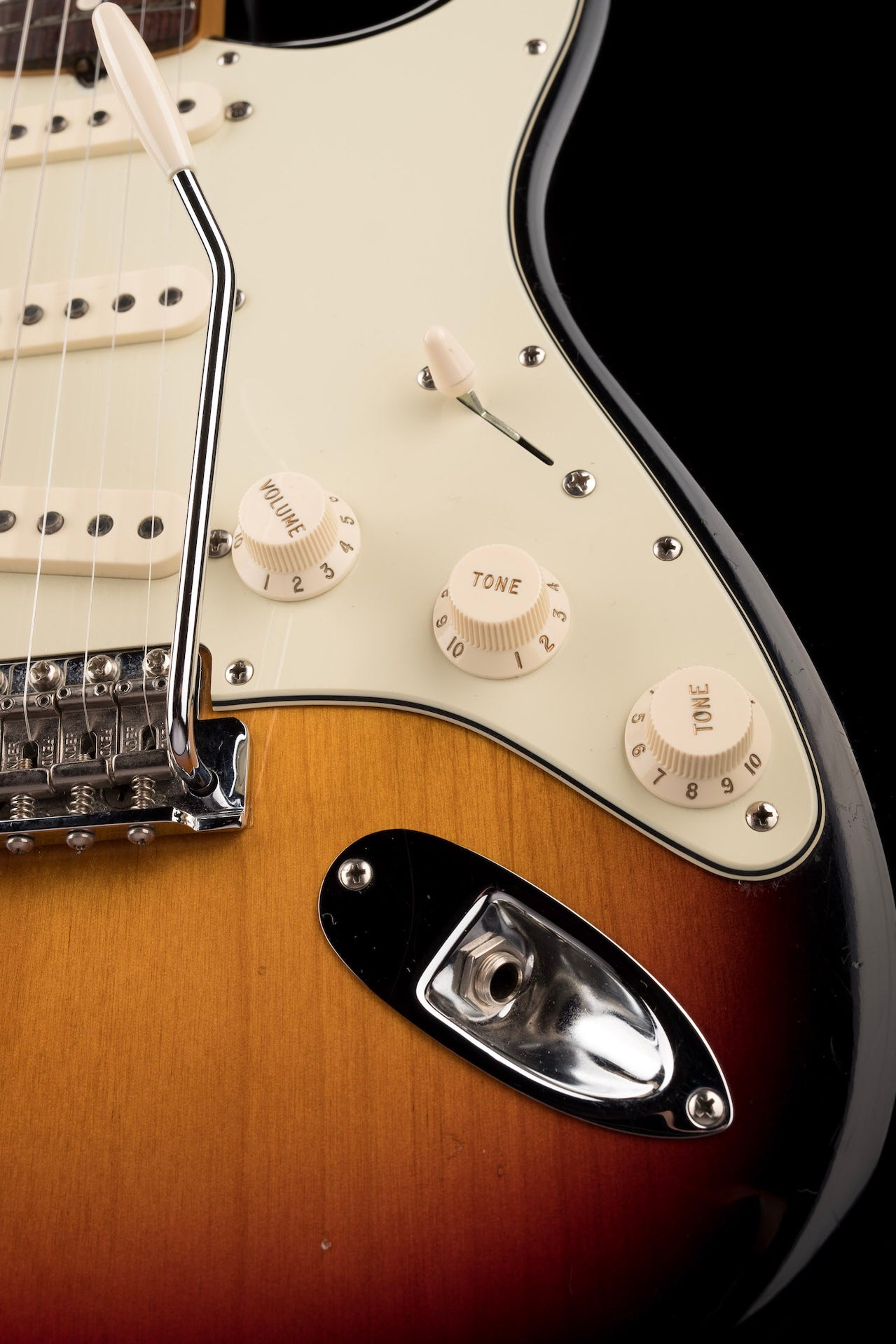 Pre Owned 2007 Fender '62 Hot Rod Reissue Stratocaster Sunburst With A ...