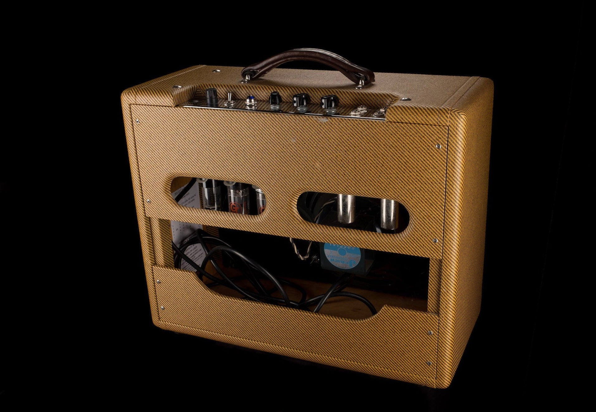 Used Victoria 20112 Tweed Guitar Amp Combo — Truetone Music