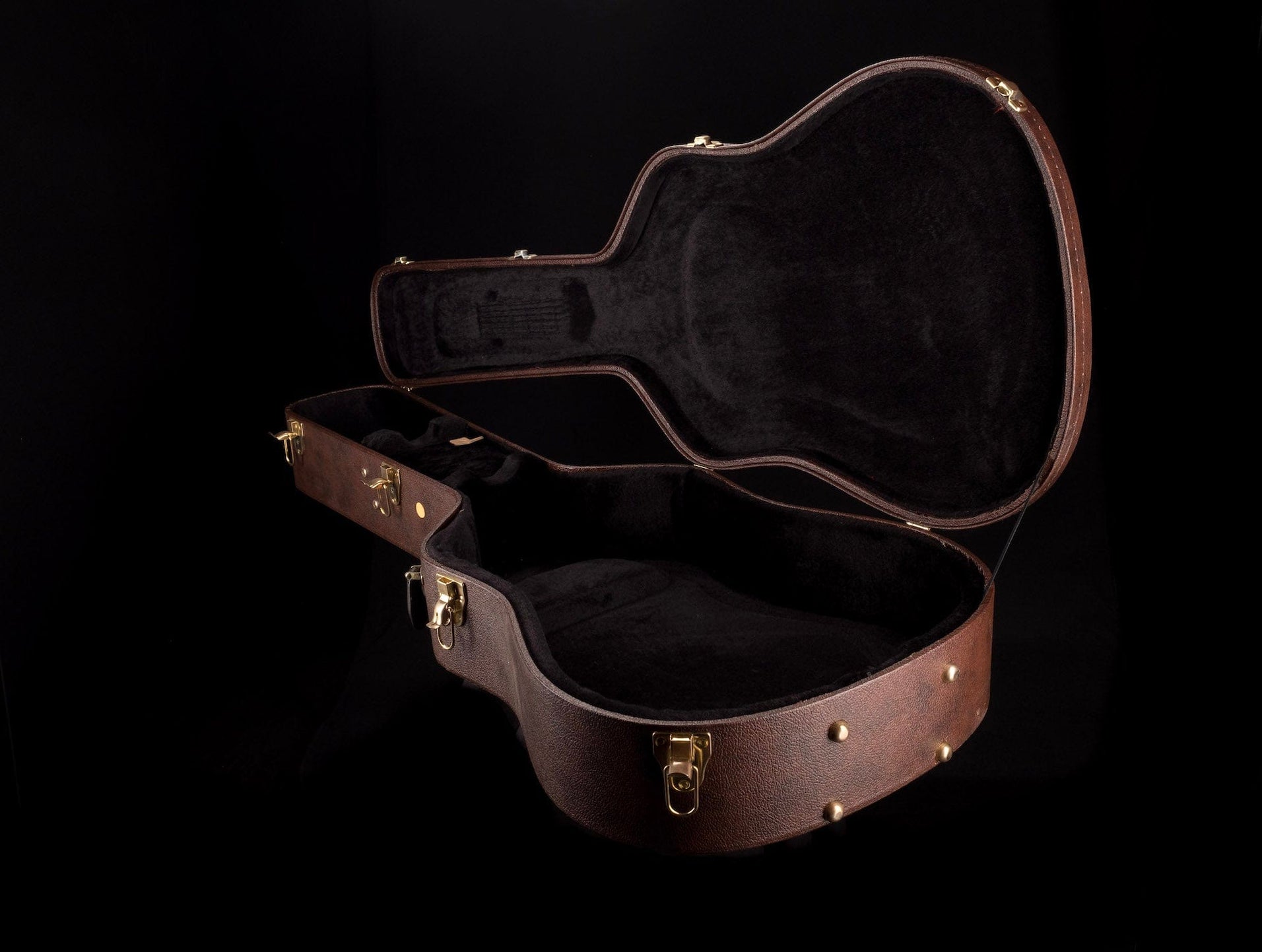Used Gibson Dreadnought Acoustic Case — Truetone Music