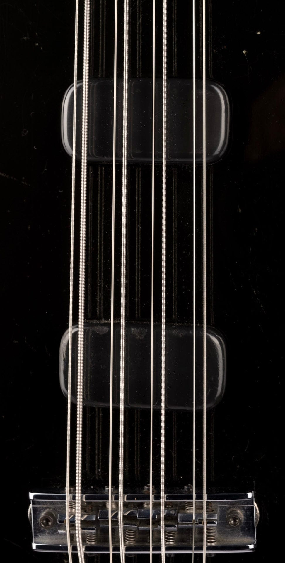 Pre Owned Veillette-Citron Standard 8-String Bass Black With Case ...