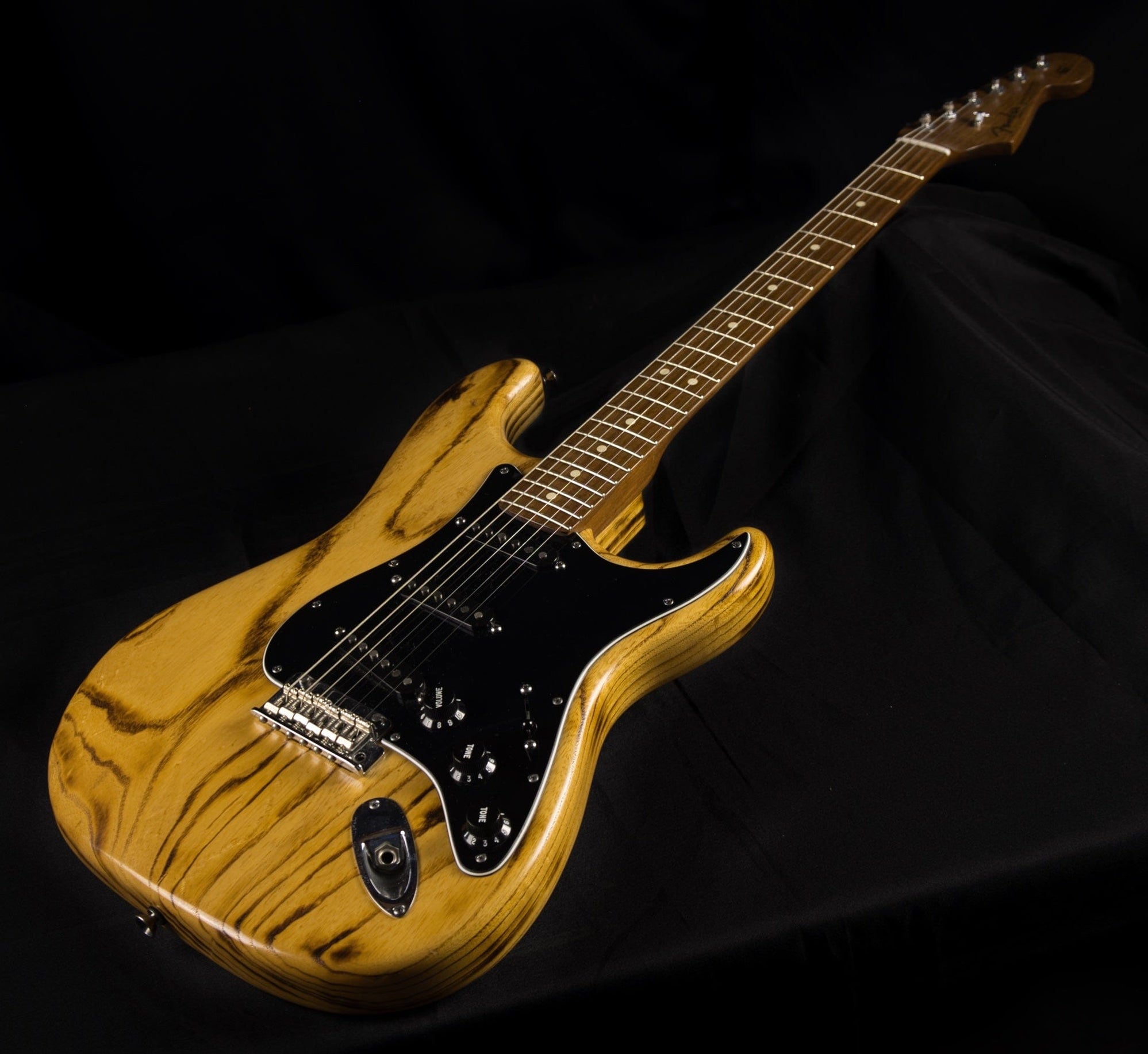 Pre-Owned Fender 2013 Limited Edition Burnt Ash Stratocaster Natural C ...