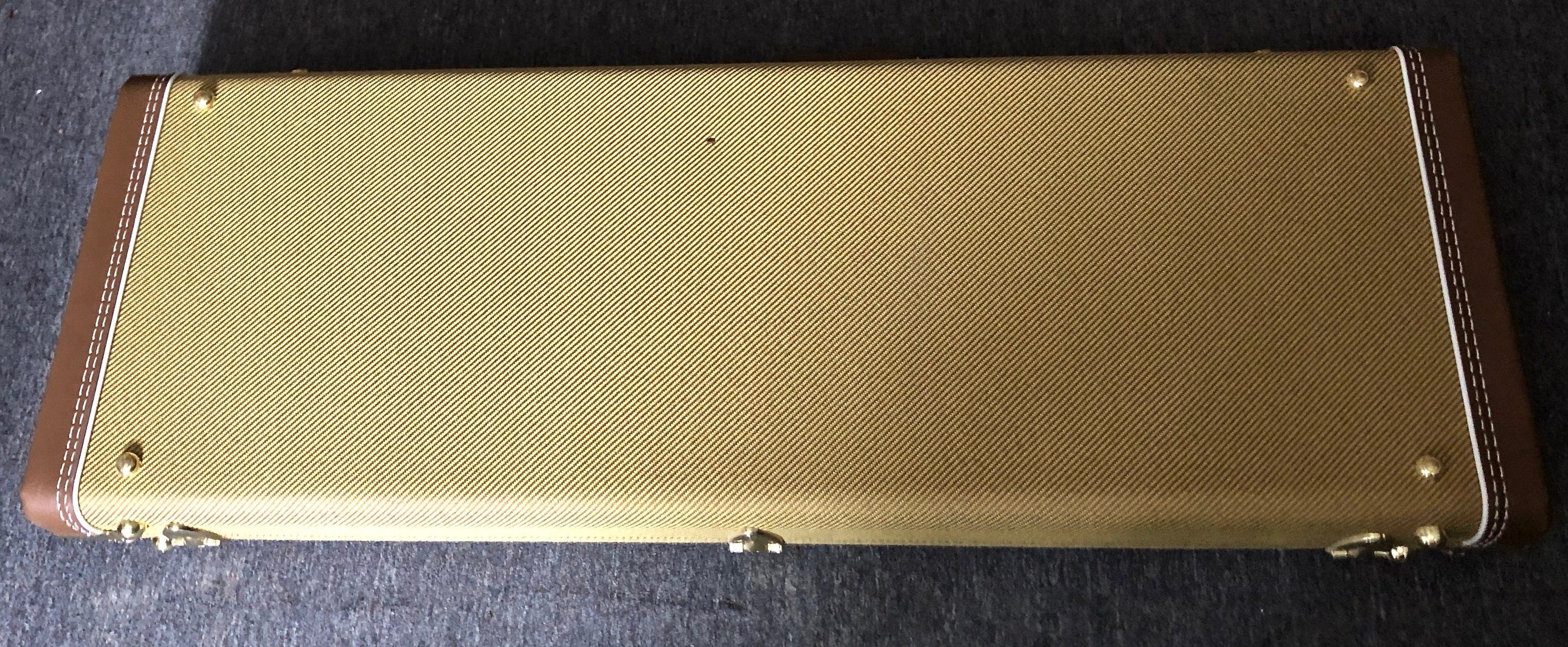 Used Fender Deluxe Hardshell Stratocaster Telecaster Case Tweed USA Ma ...