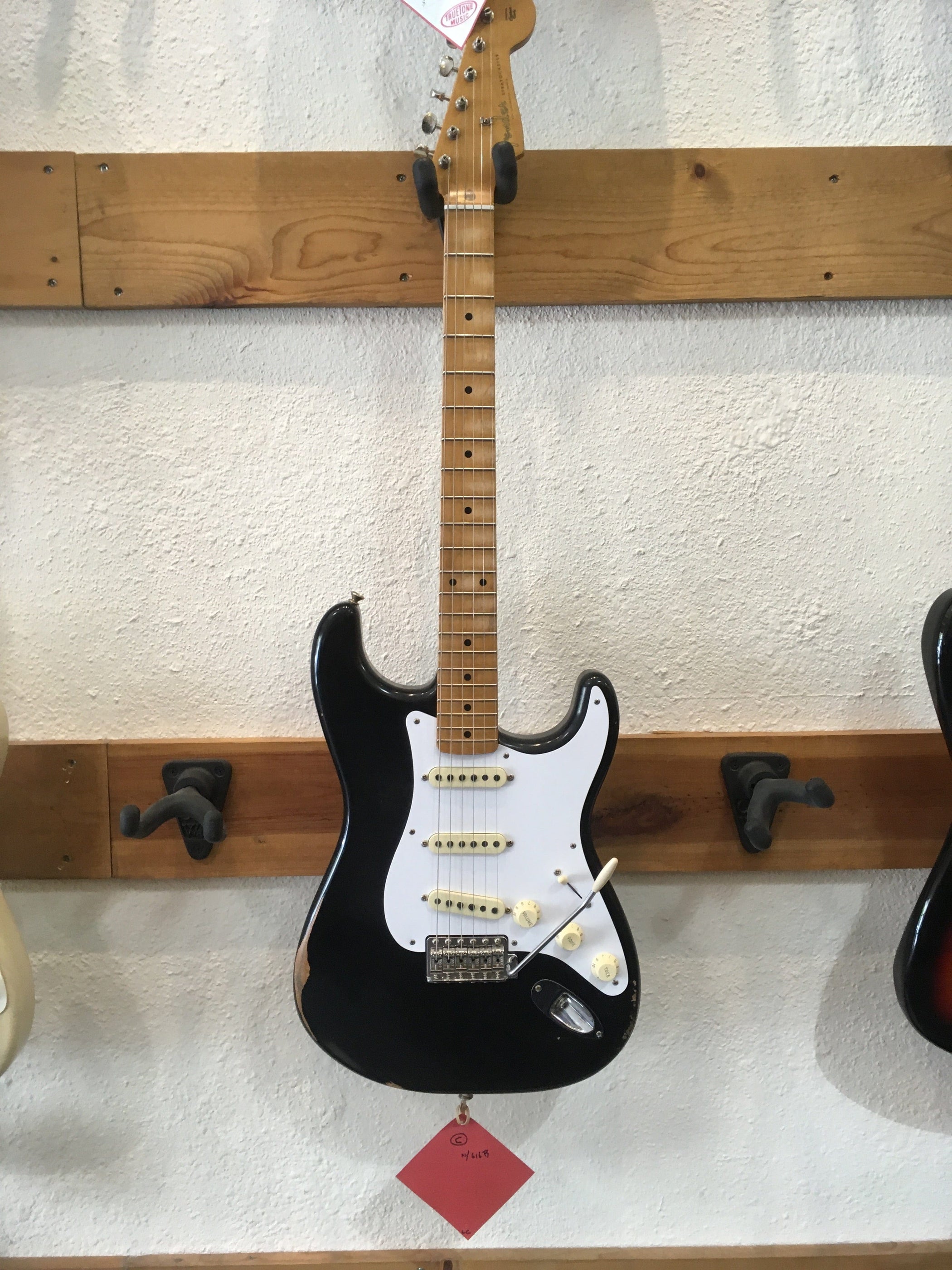 Used Fender 50s Road Worn Maple Neck Stratocaster - Black With Bag ...